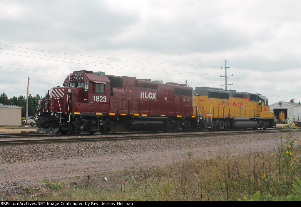 HLCX 1823 & UP 1400 (1)